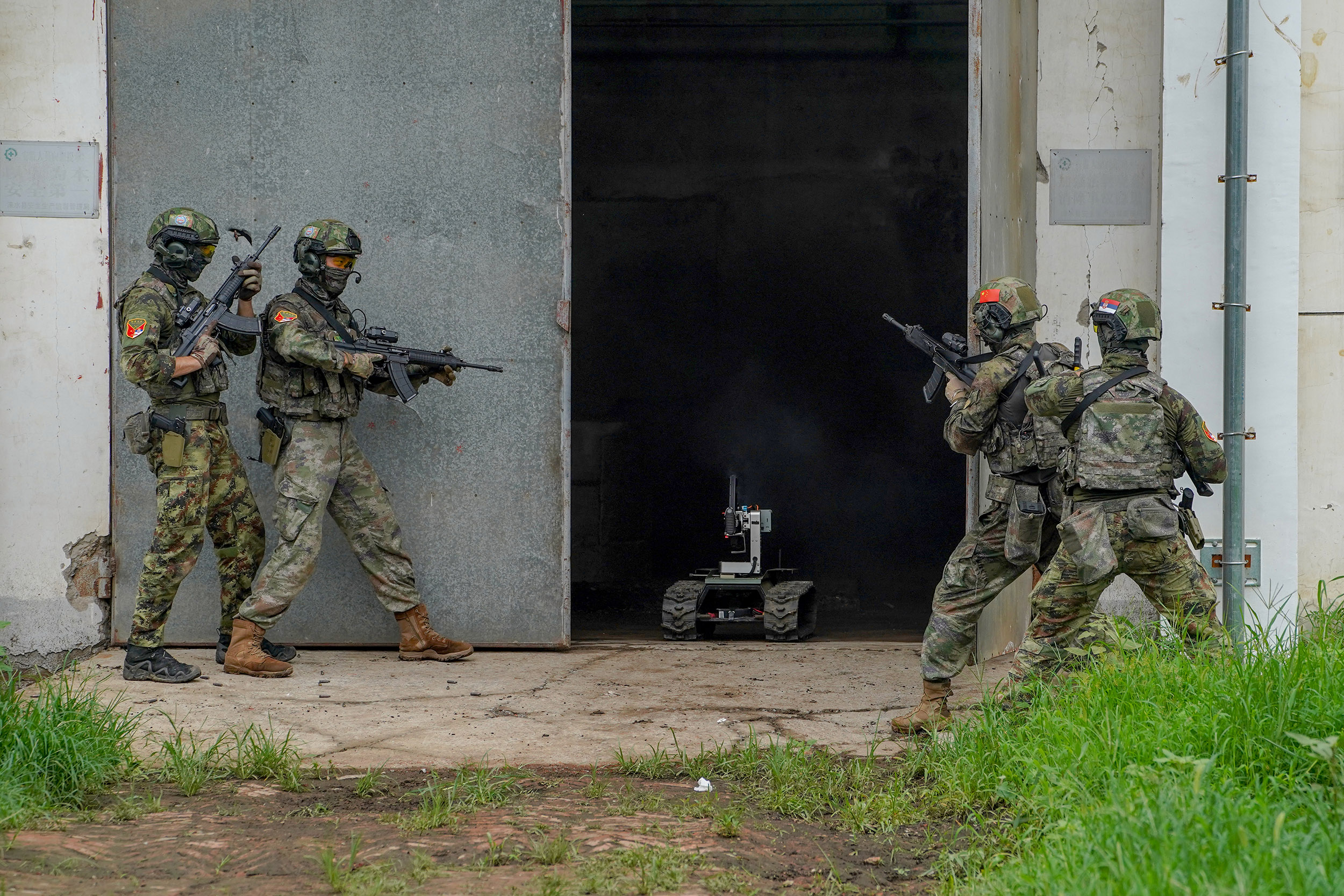 Joint training of Serbian and Chinese special operations units ...