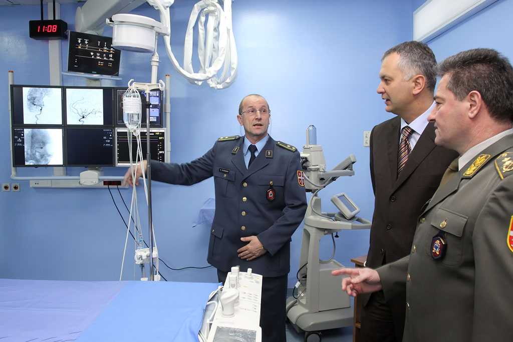 Minister opens angio rom | Ministry of defence Republic of Serbia