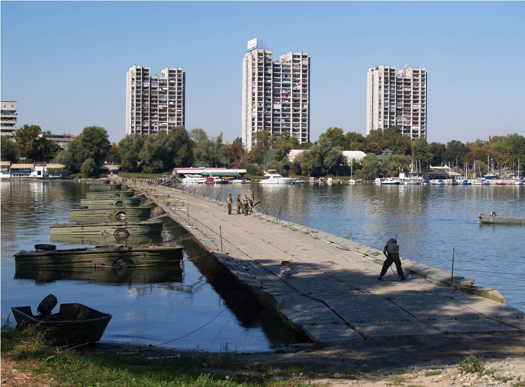 Dismantling the pontoon bridge on Lido | Ministry of defence Republic ...