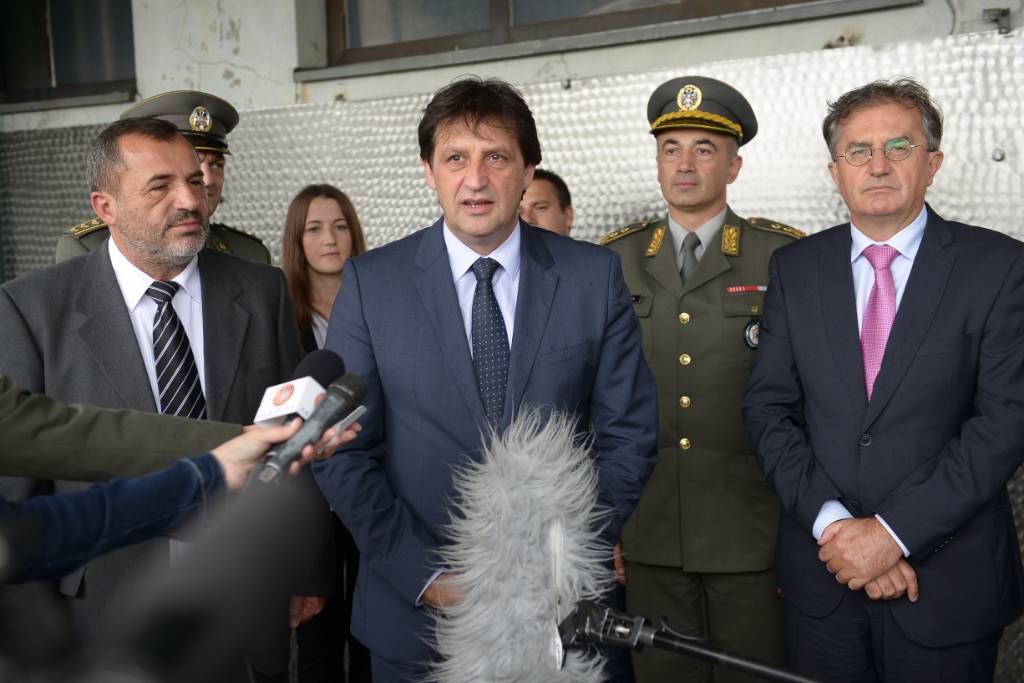 Minister Gasic visits Prva iskra in Baric | Ministry of defence ...